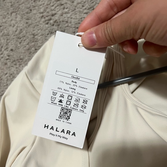 HALARA | Tops | Halara Nwt Fabric Halter Thumb Hole Long Sleeve Cropped ...